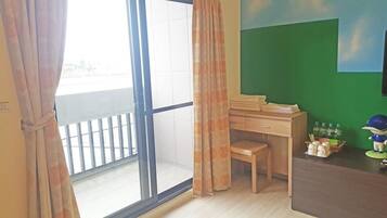 Quarto Quádruplo, banheira (With Bathtub) | Varanda