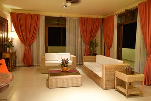 Penthouse | Sala de estar | Televisor 