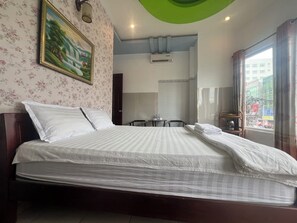 Quarto Superior, Vista para a cidade | Minibar, cofre no quarto, secretária, Wi-fi grátis 