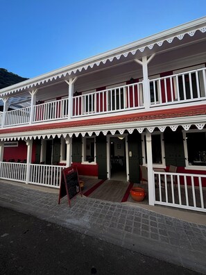 Fachada da propriedade