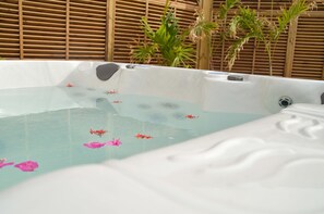 Banheira de hidromassagem
