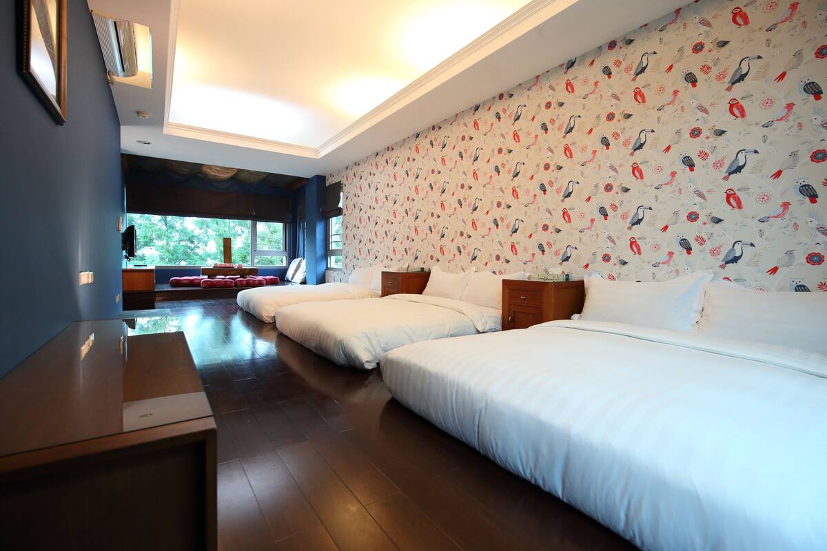 Quarto Familiar | Minibar, secretária, quartos insonorizados, Wi-fi grátis