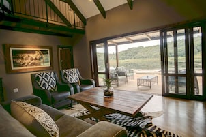Superior 3 bedroom Self-Catering and pool | Vista do quarto