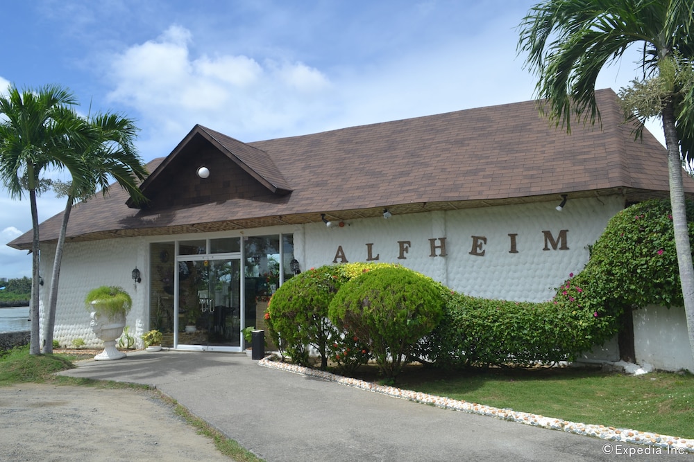 Alfheim Poolvilla Resort - reviews,open hours,photo spots,things to do ...