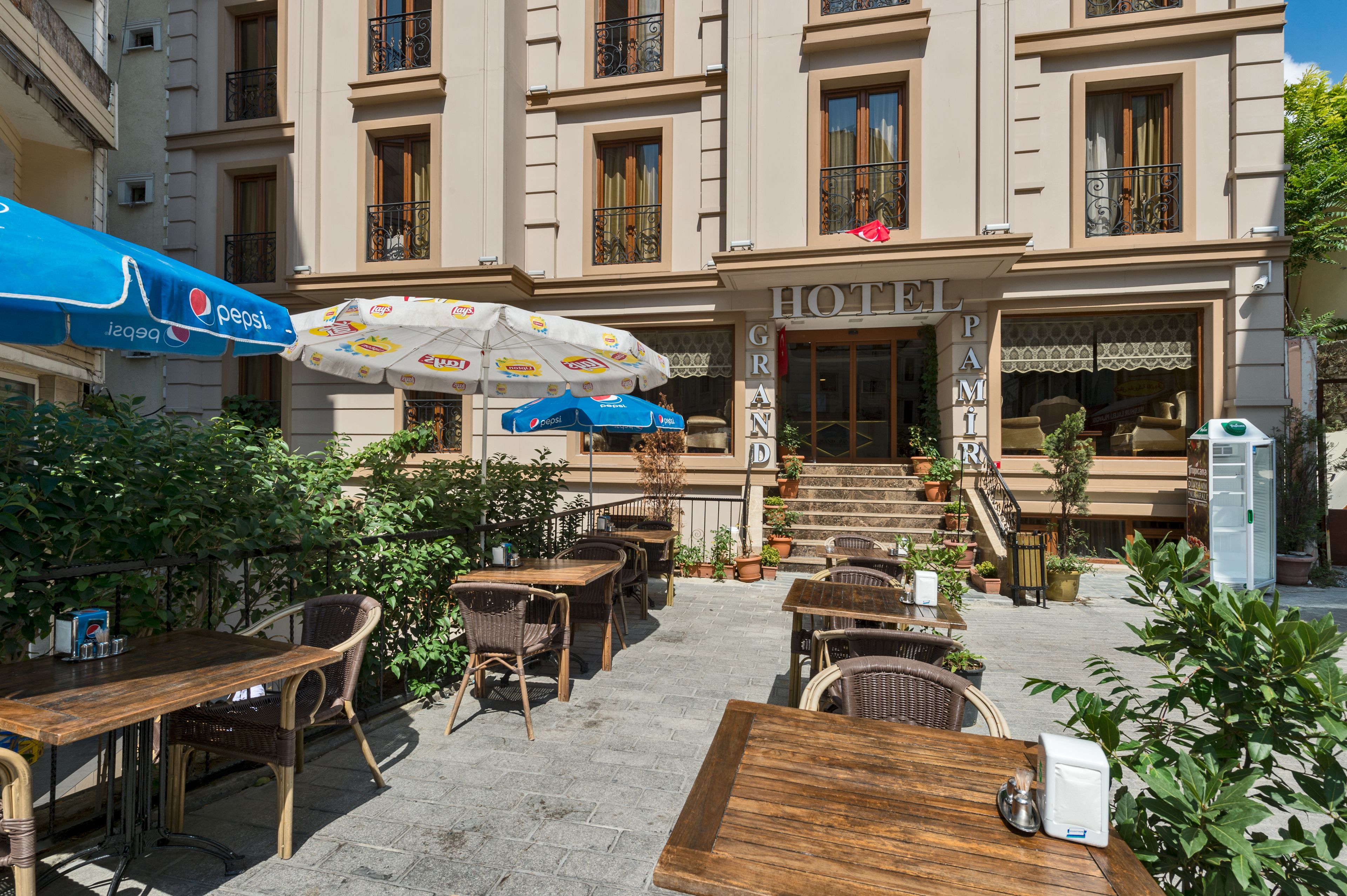 Fachada da propriedade