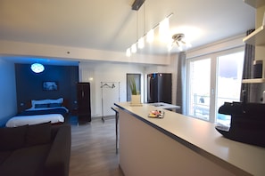 Apartamento, casa de banho anexa