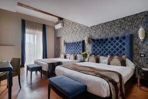 Apartamento superluxo | Roupas de cama premium, frigobar, cofres nos quartos, escrivaninha