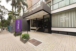 Fachada da propriedade