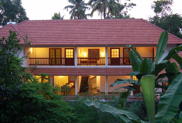 The Villa Romantica - Kochi