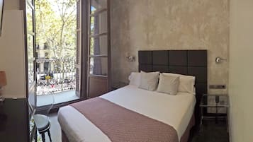 Quarto Duplo, Vista para a cidade | Cofre no quarto, com decoração personalizada
