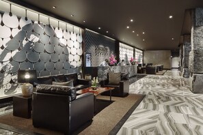 Área de estar no saguão