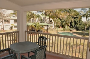 Apartment 47 - Six Sleeper Pool View | Varanda