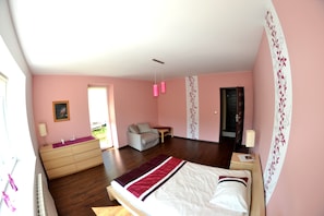 Apartamento Comfort, 2 quartos, varanda, vista para a montanha | 2 quartos, ferro/tábua de engomar, berços/camas para crianças grátis 
