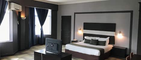 Suite (Legend) | Minibar, cofre no quarto, secretária, ferro/tábua de engomar