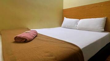 Quarto Duplo | Ferro/tábua de engomar, Wi-fi grátis, roupa de cama fornecida