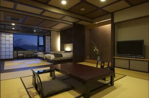 Quarto tradicional (Child under 12 y/o cannot stay) | Cofres nos quartos, Wi-Fi de cortesia