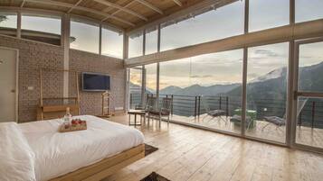 Quarto Deluxe | Com decoração personalizada, com mobília individualizada