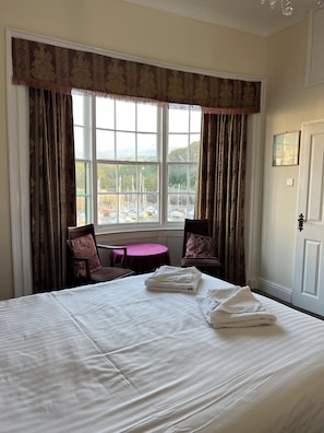Quarto Duplo Superior, vista para o porto | Camas de colchão Select Comfort, Wi-fi grátis