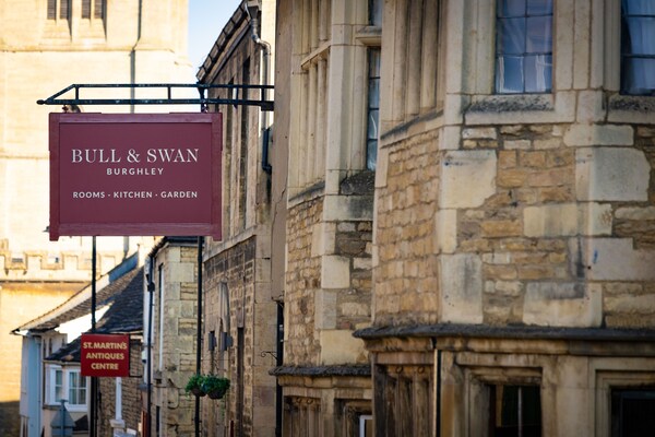The Bull And Swan - Stamford