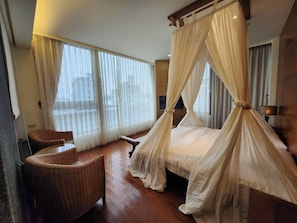 Quarto casal lua de mel | Frigobar, cofres nos quartos, cortinas blackout, Wi-Fi de cortesia