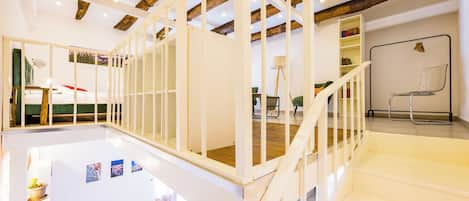 Apartamento (2 Bedrooms) | Sala de estar | Televisor