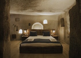 Quarto Deluxe | Roupa hipoalergénica, camas de colchão viscoelástico, minibar