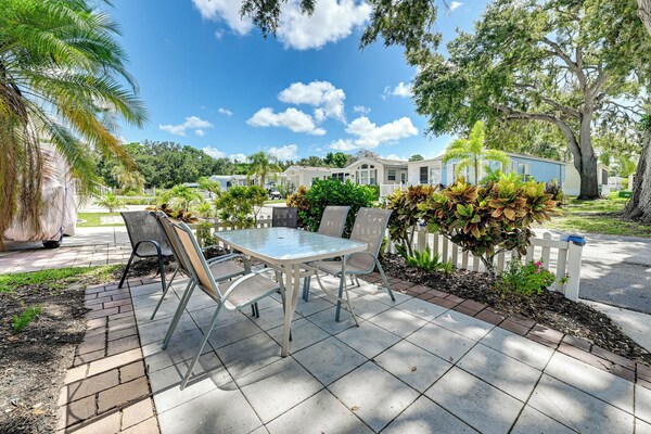 Resort Pool & Hot Tub: Home 8 Mi To Dtwn Sarasota - Sarasota, FL