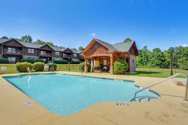 Scenic Outdoor Space: Lake Keowee Retreat! - Lake Keowee, SC