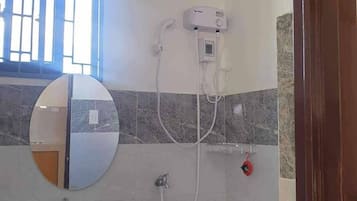 Villa, 4 quartos, acessível, fumadores | Casa de banho
