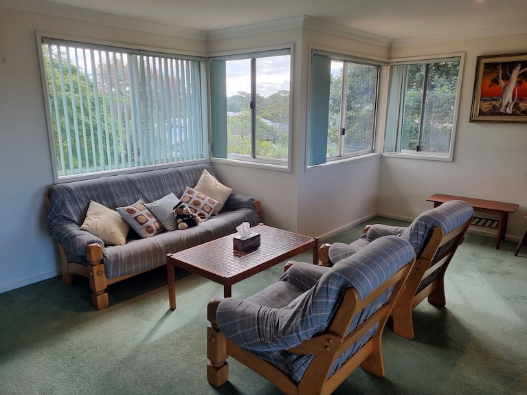 Enjoy Sydney's Northern Beaches. Unique District Views, Classic Home, Sleeps 5 - Mosman