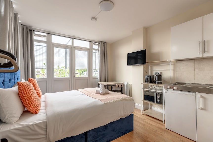 King Studio In Queensway - London Paddington Station