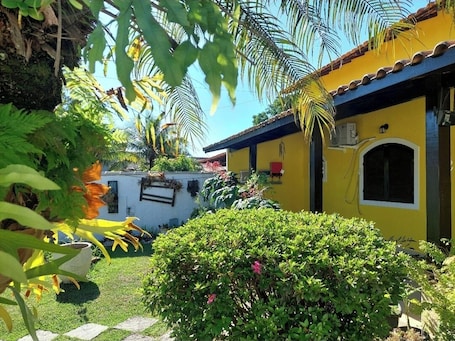 Fachada da propriedade. Pousada Summer Beach by Itaúna