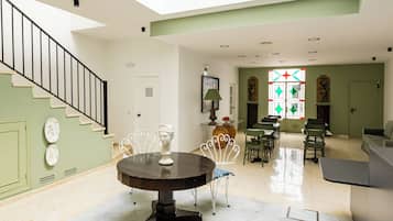 Smart TV 50 polegadas com canais via satélite