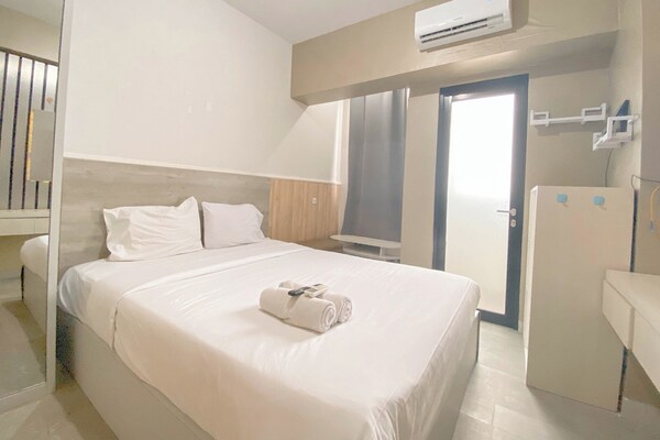 Well Furnished Studio At The Alton Apartment - Semarang
