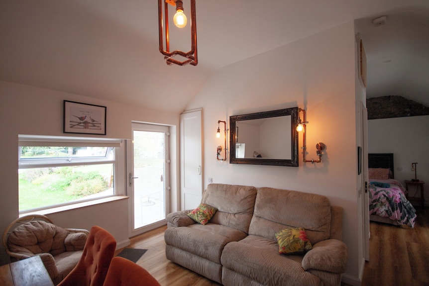 Sarahs Cottage An Enchanting 1-bedroom Artisan Stone Cottage Near Clonmellon. - Leinster