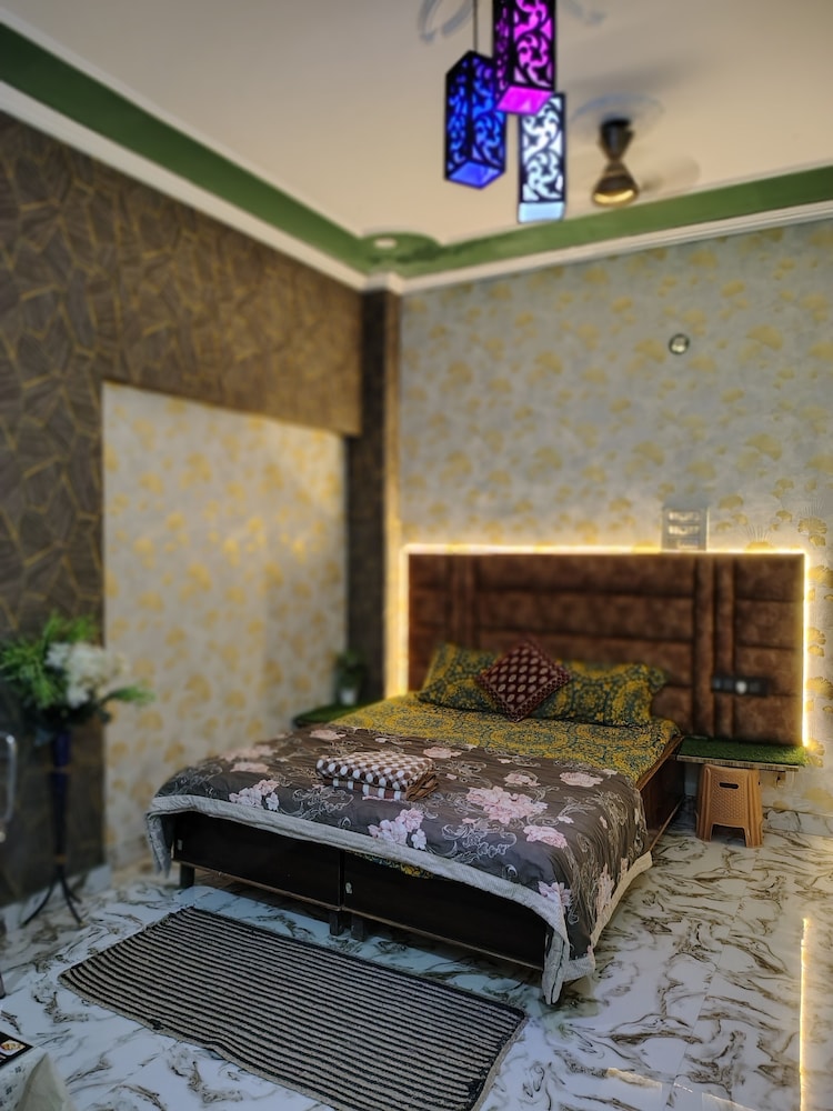 Kashiyana Stay - Varanasi