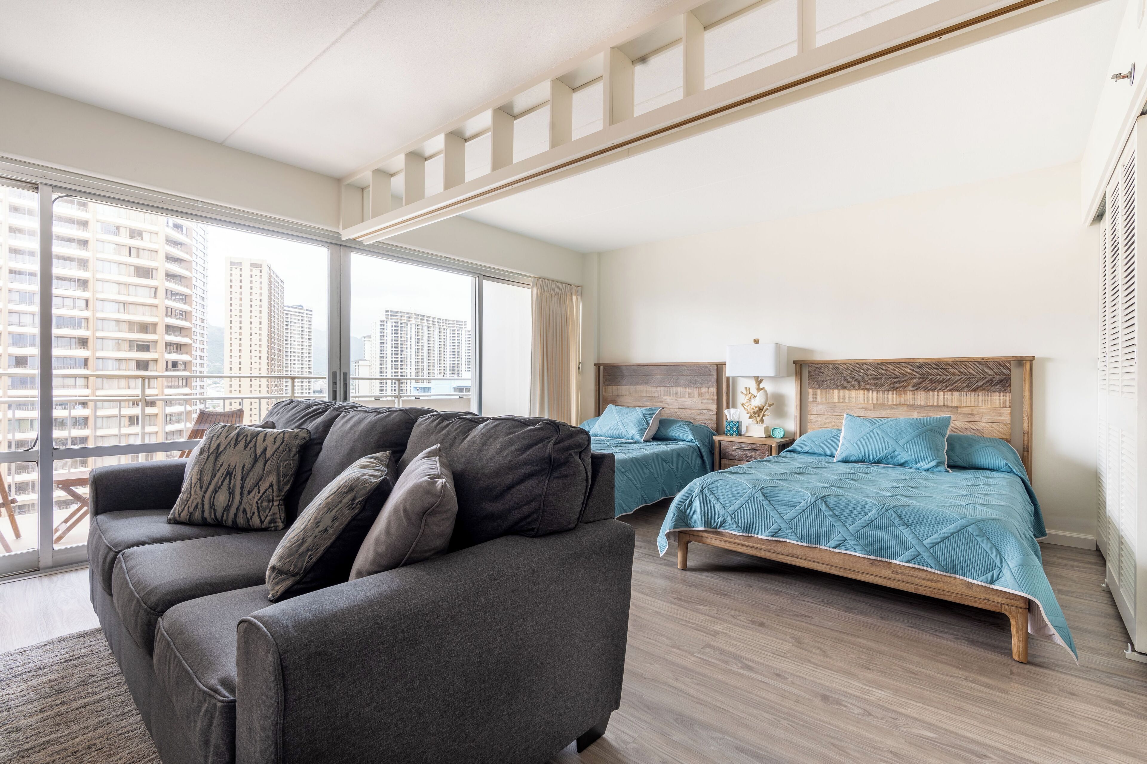 Condo In Waikiki - Honolulu, HI