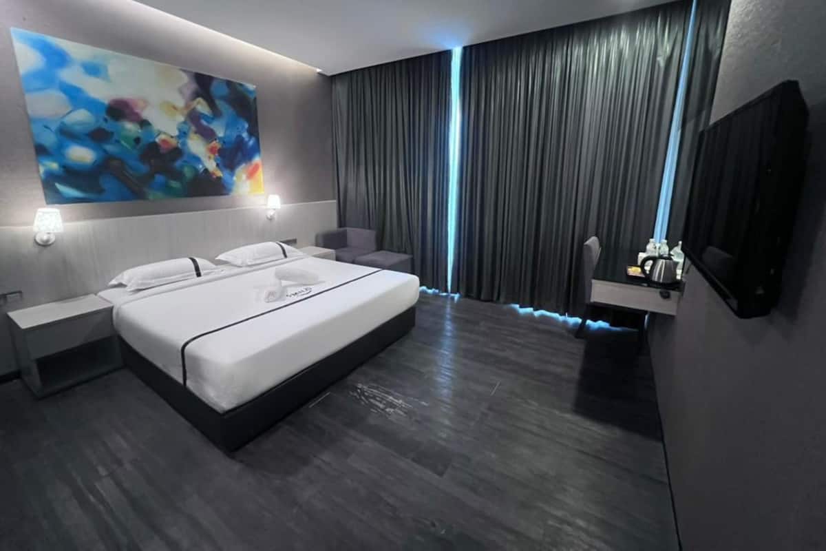 Quarto Deluxe | Secretária, ferro/tábua de engomar, Wi-fi grátis