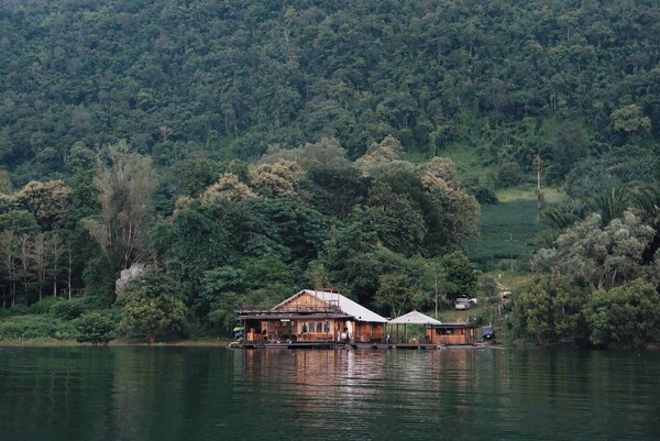 The Floating Lake House - Thong Pha Phum District