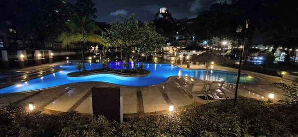 Jewel's Homey Place -2br In A Resort-like Condo - Pasig