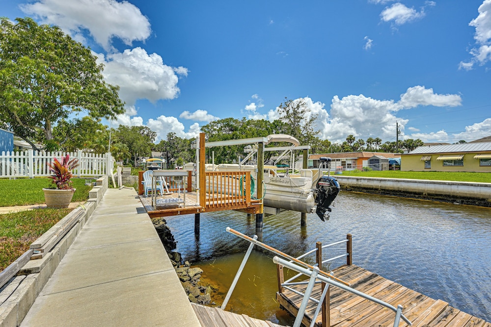 Swim, Fish & Relax: Port Richey Gem W/ Yard! - ホリデー, FL