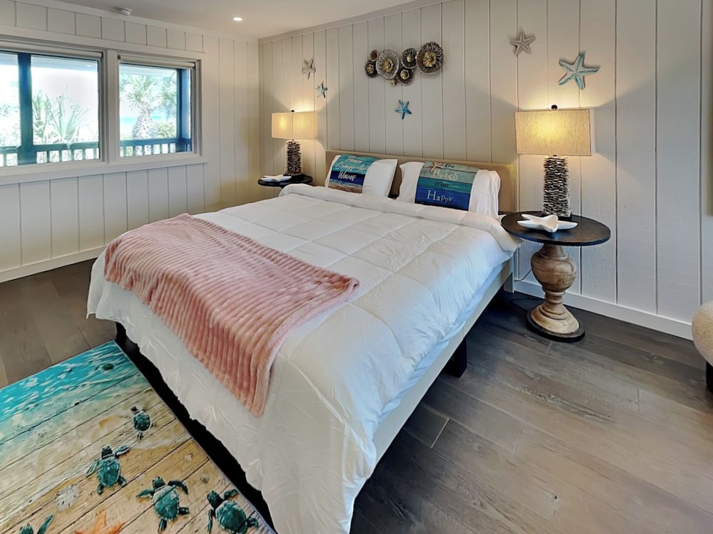 Ocean Commotion | Stunning Views, Oceanfront Decks + Private Beach ...