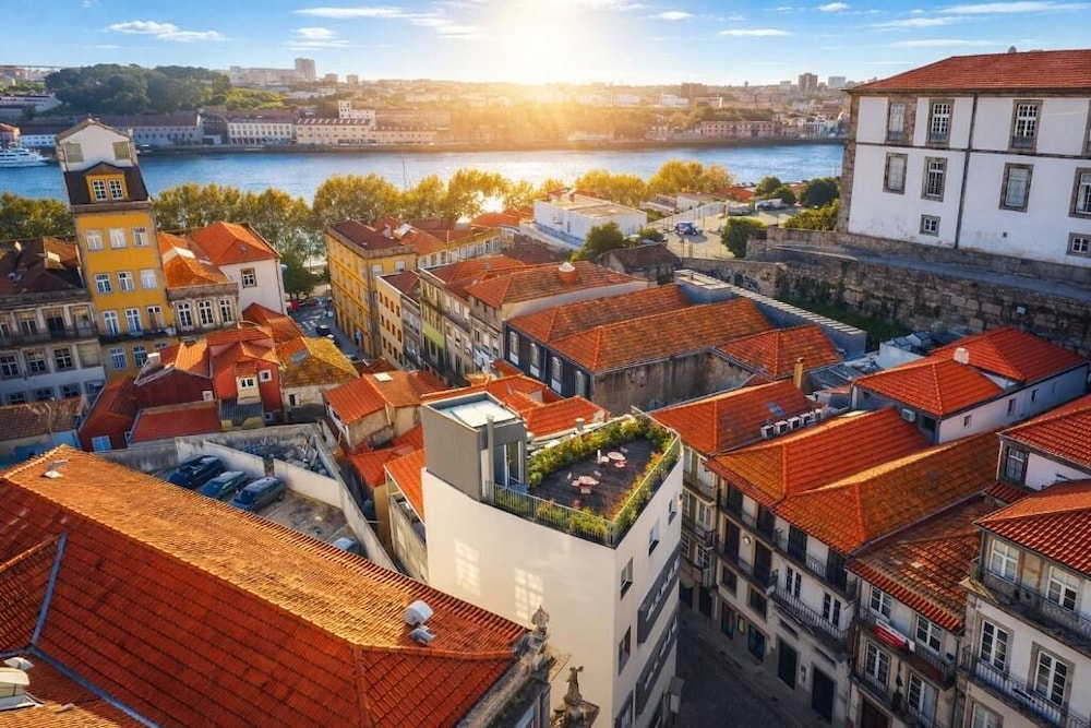 Oporto Riverside Rooftop - Porto, Portugal