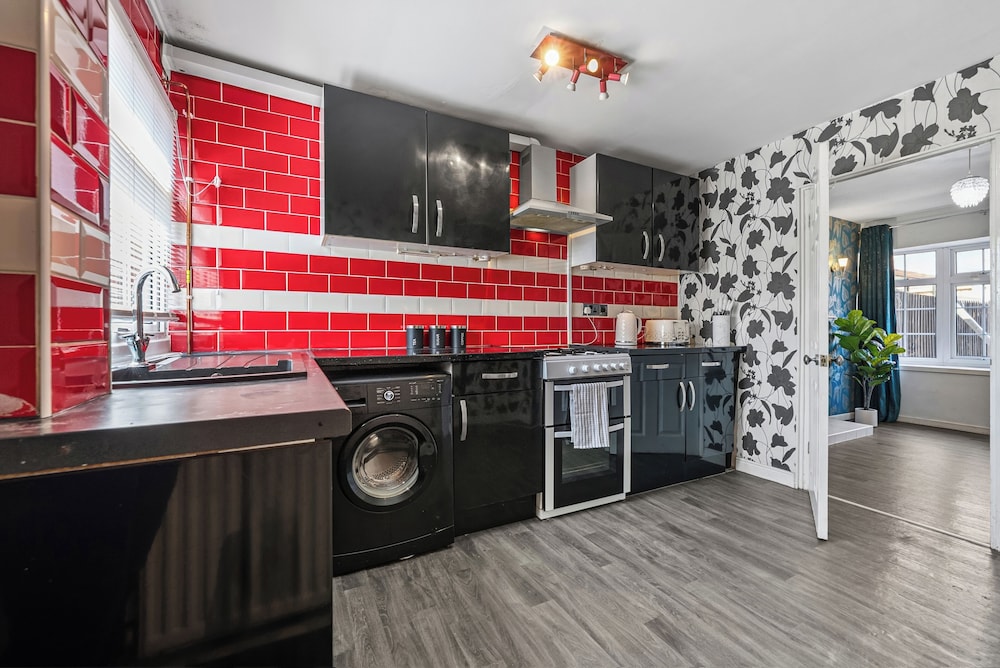 Cozy 3 Bedroom House Near Hospital - Coventry