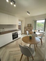 Pequeno-almoço inspirado na cozinha local diário (10 EUR por pessoa) 