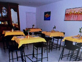Café da manhã com buffet grátis todos os dias
