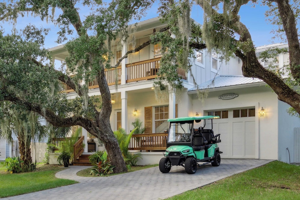 Serenity At Surfside By Avantstay Pool, Porches, Fire Pit & Arcade Near Vilano Beach - St. Augustine, FL