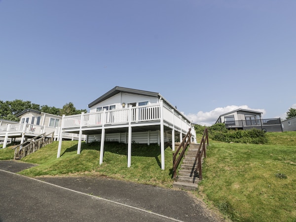 Manor Heights Lodge - Bute