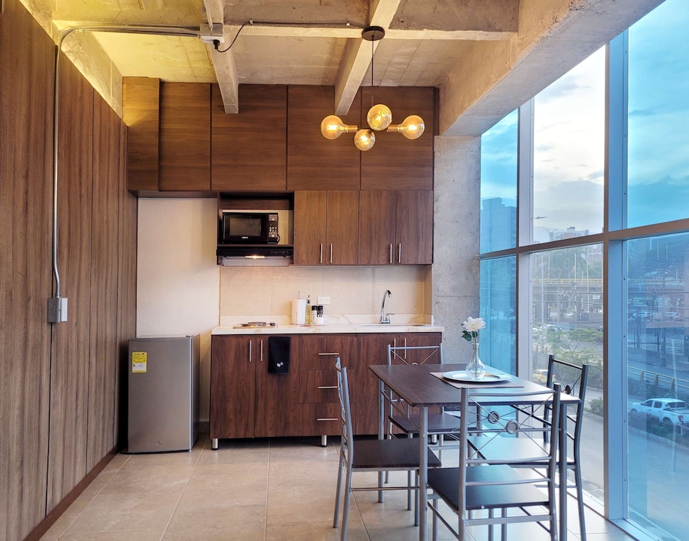 W Bright & Stylish 2br In Laureles - 메데인