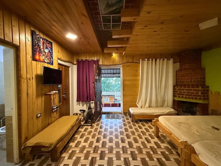 Misty 7-bedroom Hill Retreat In Kodaikanalperfect For Groups & Artists -